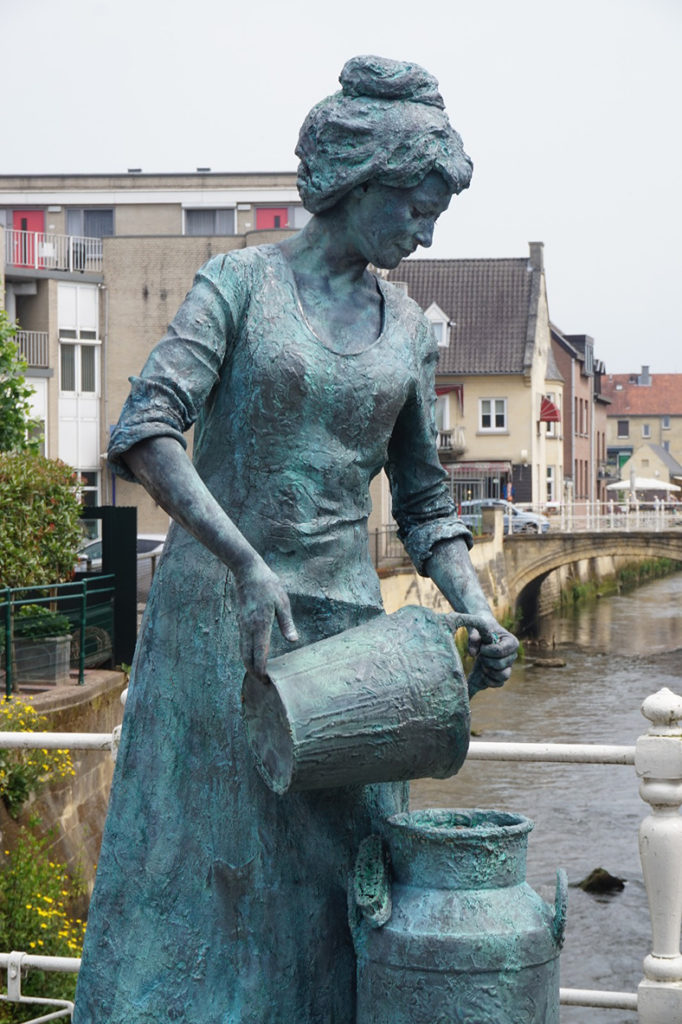 024 Milk Maiden - Living Sculptures